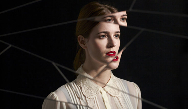 Borderline Personality Traits in Women - Men's Complete Life